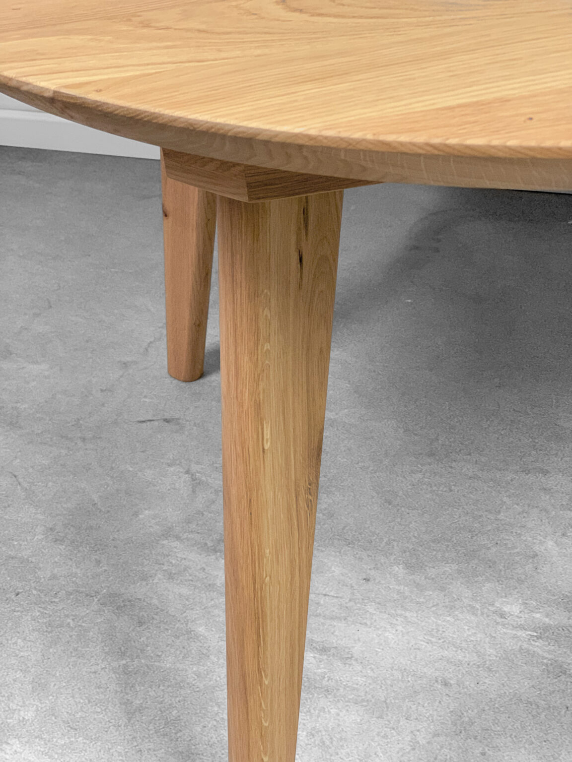 Grande Rotondo II Quercio – rozkładany – LOFTYA Furniture